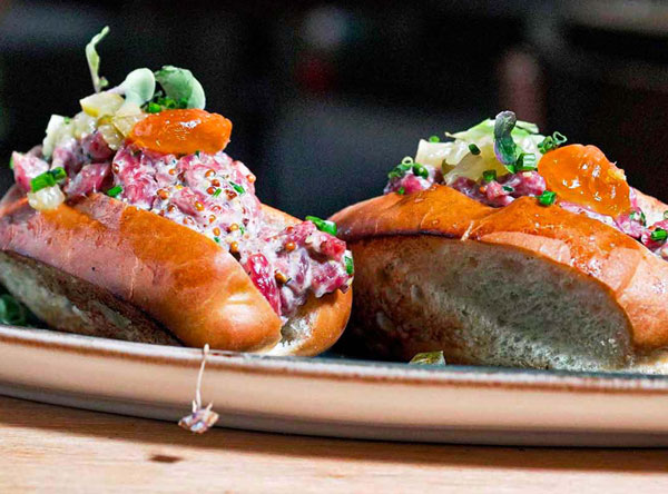 Creative Mediterranean cuisine restaurant in Valencia - Fum de Llum